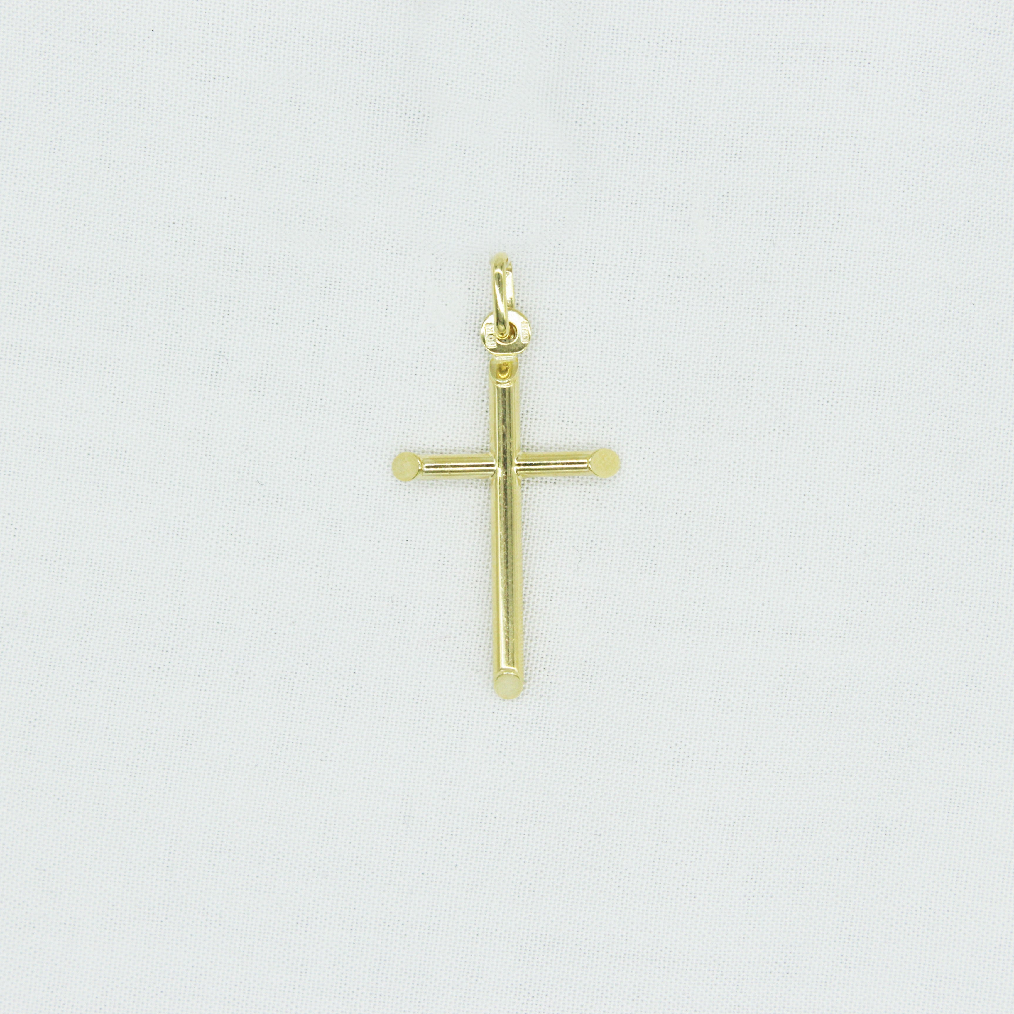 Smooth Cross Pendant in 10K – Guo Jewellery